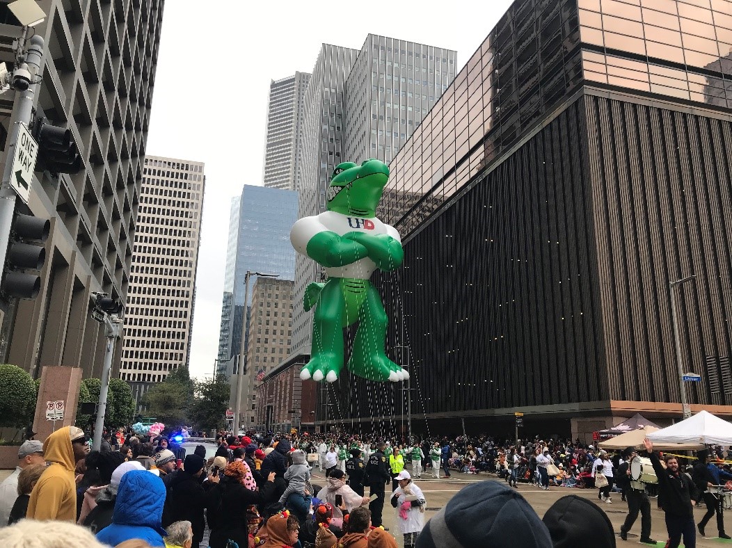 UHD’s Giant, Helium-Filled Mascot Ed-U-Gator Made Debut in H-E-B ...